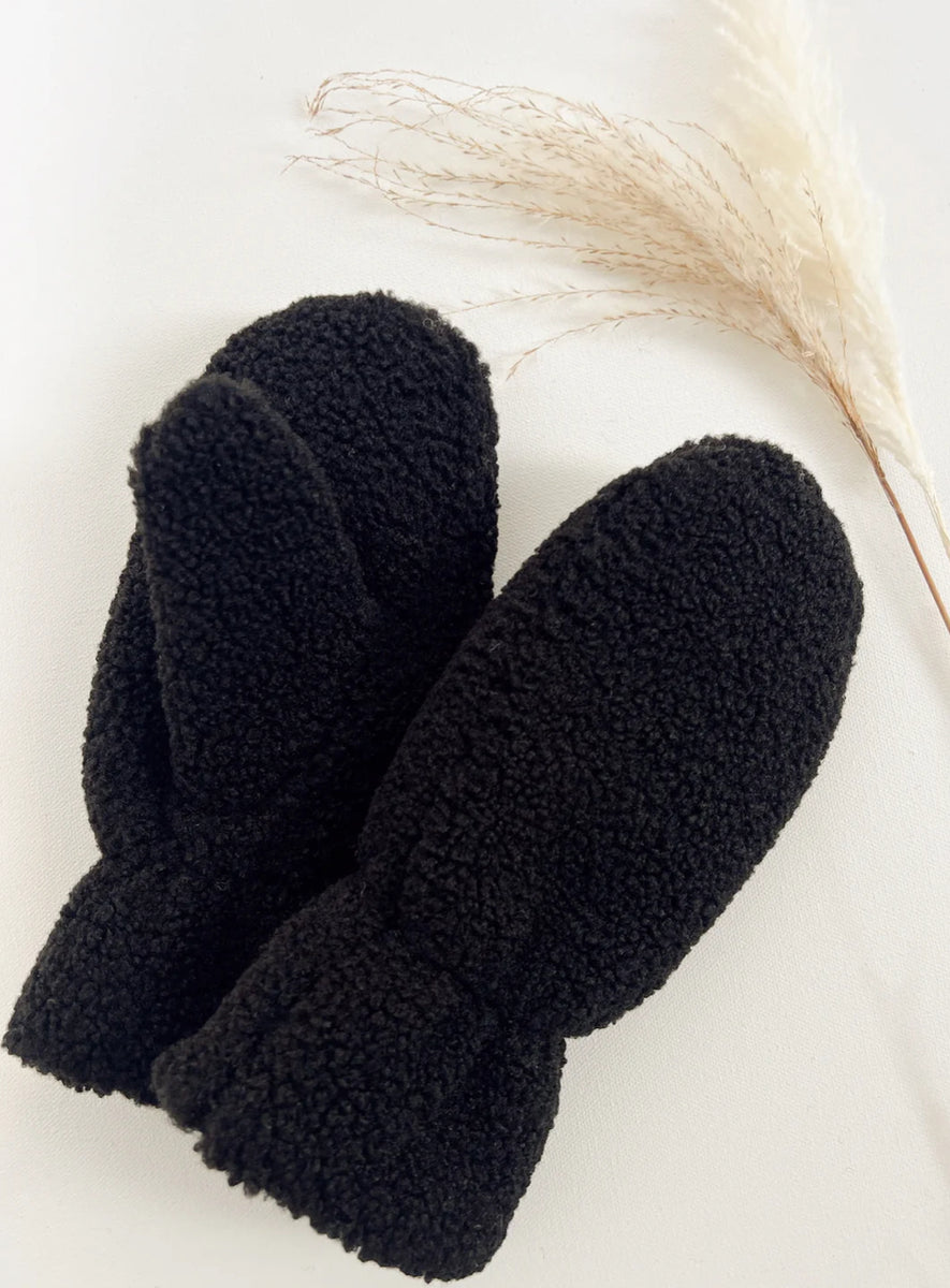 C’est moi Teddy mittens – Athlete's Haven